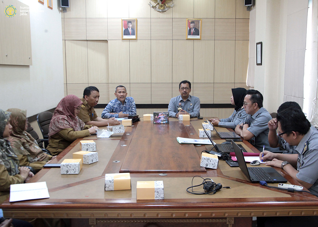 Kanwil Kemenkumham Jabar Bersama Pemkab Karawang dan Perumda Tirta Tarum Karawang Bahas ...